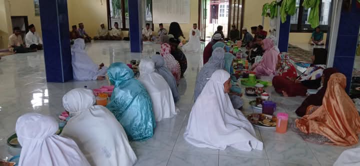 Tradisi Qunutan di Desa Tumotok, Ajang Syukur dan Kebersamaan di ...